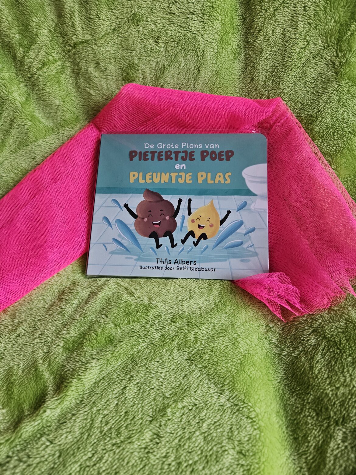 De grote plons van Pietertje poep en Pleuntje plas - Thijs Albers ...